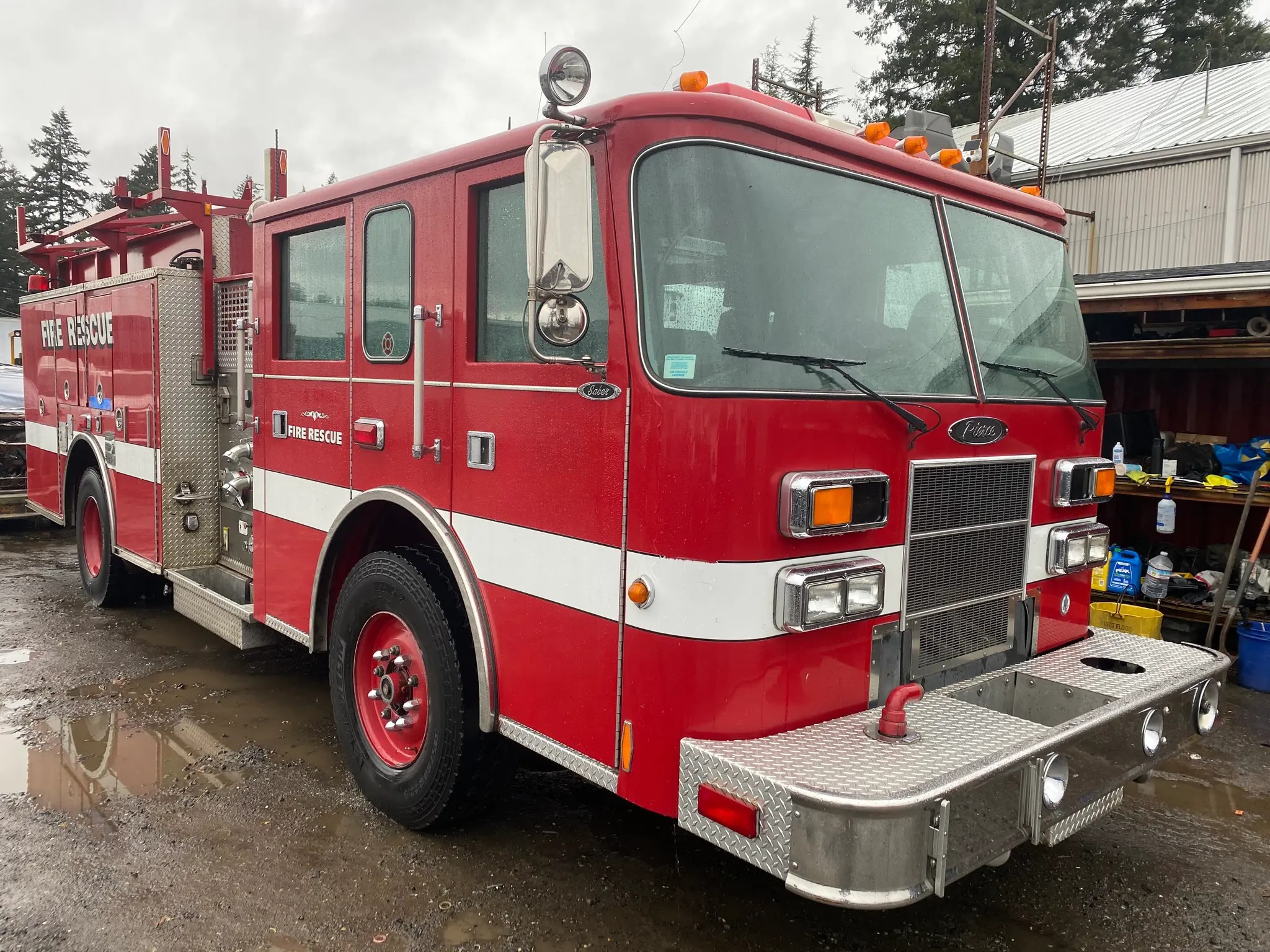 1999 Pierce Saber Pumper - 1999 Pierce Saber Pumper for Sale | Garage