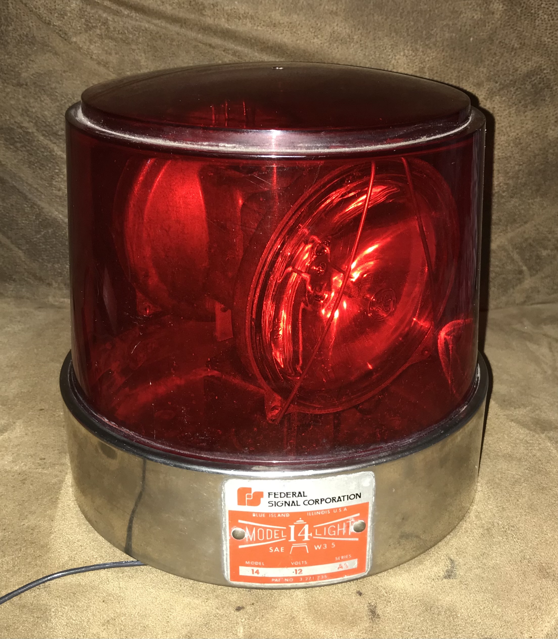 Vintage Federal Beacon Light Model 14