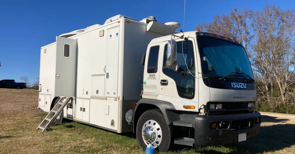 2004 Mobile Communications Unit - ISUZU for Sale | Garage